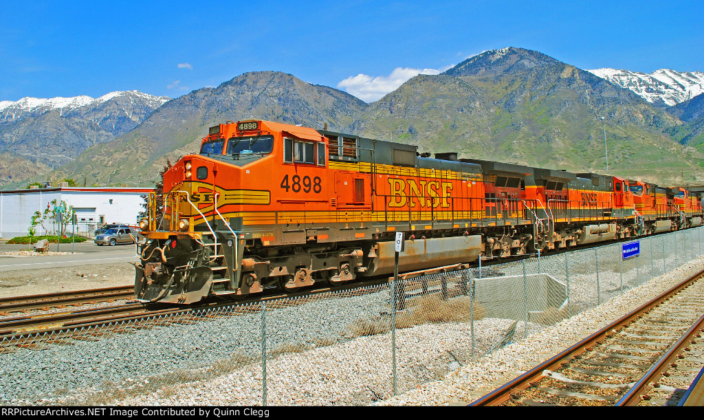 BNSF 4898